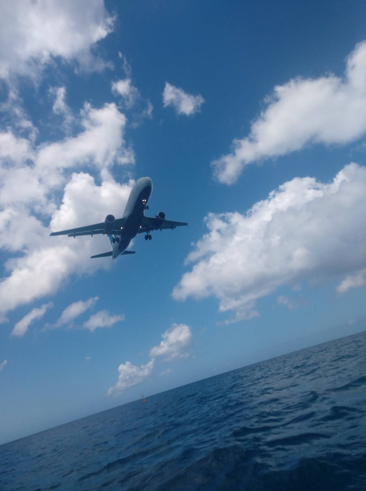 Maho beach SXM - TravelTalkOnline